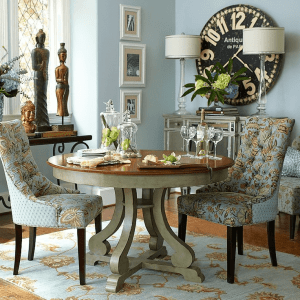 How to Decorate a Dining Room Table with Chargers - EasyHomeTips.org